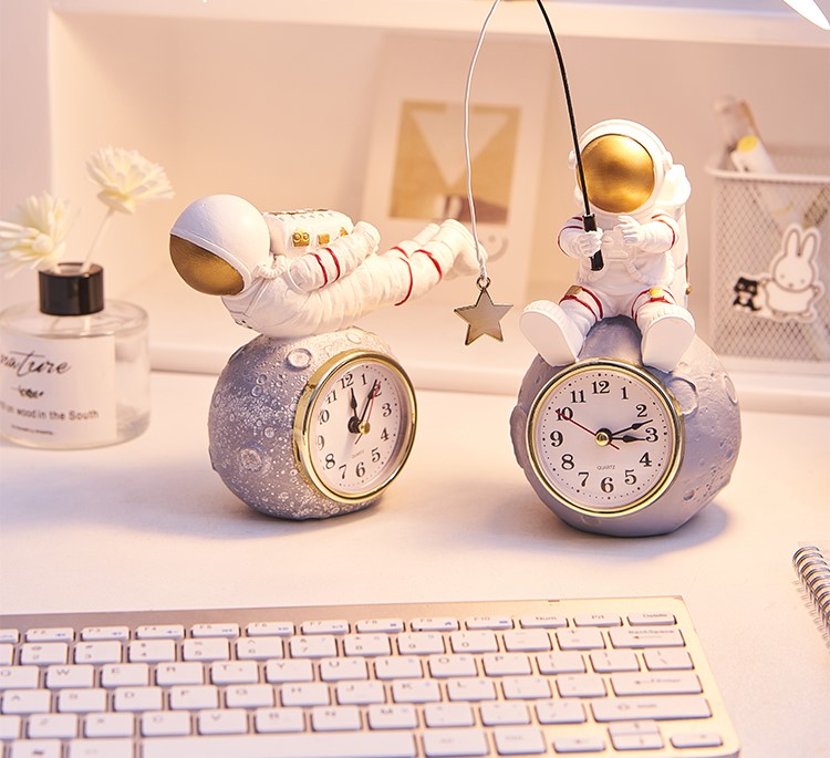 Planking Astronaut on Moon Resin Desk Clock | Aesthetic Decor Shop